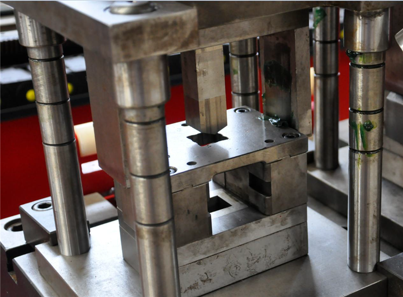 CNC Tube Punching Machine Model: TPM1000 – Tommy Industrial